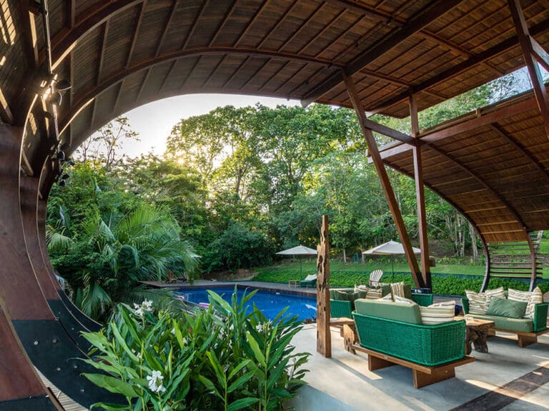 Luxury Amazon Lodge Brazil - PlanetaEXO